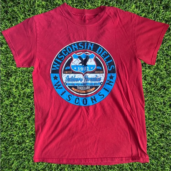 Outdoor Paradise | Shirts | Red Outdoor Paradise Wisconsin Dells Shirt ...